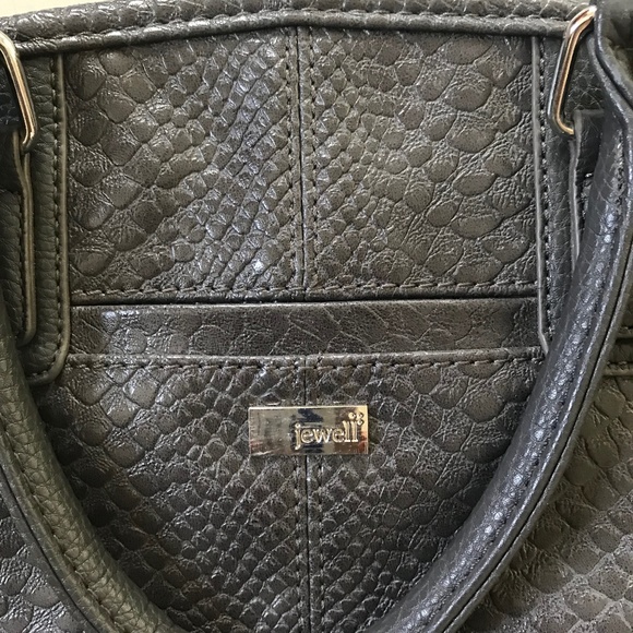 thirty-one | Bags | Jewell By Thirtyone Brand Paris Crossbody Purse ...